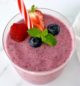 Triple Berry Smoothie – Nutritious Deliciousness